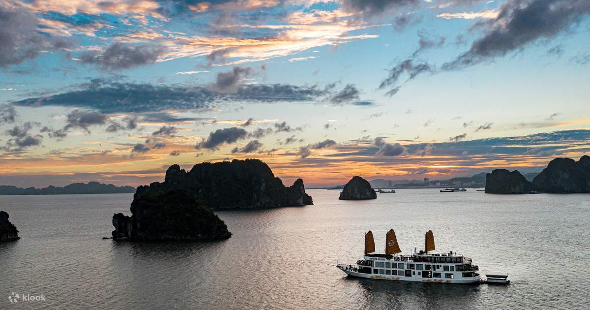 Tour du thuyền 2N1Đ Vịnh Hạ Long từ Hà Nội, Việt Nam - Klook Việt Nam